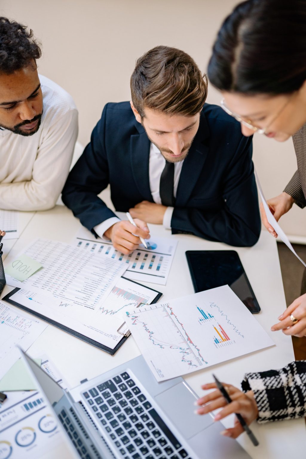 Law or Business? Career Paths Differences And Similarities. – Become ...